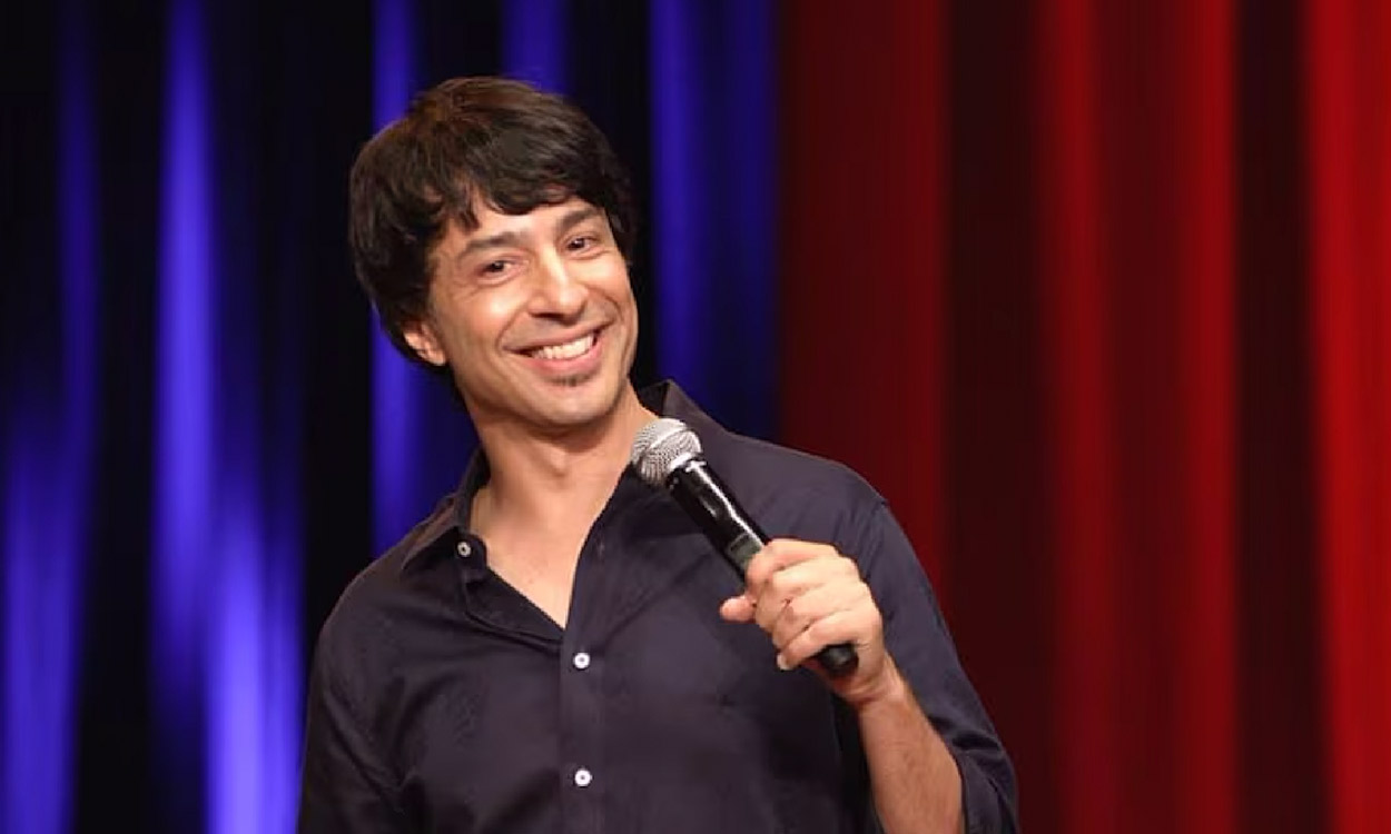 Comedian Arj Barker responds after throwing breastfeeding...